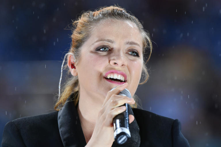 Sanremo 2022: Noemi, la giovane veterana che punta alla vittoria ...