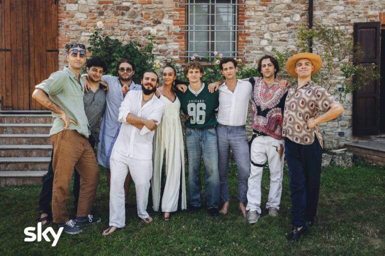 Chi è Lowrah, la cantante Laura Fetahu di X Factor 2024